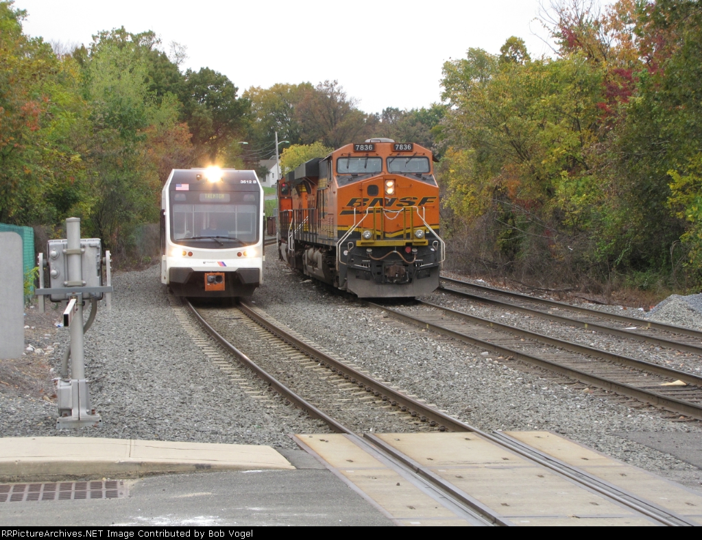 NJT 3512 and BNSF 7836